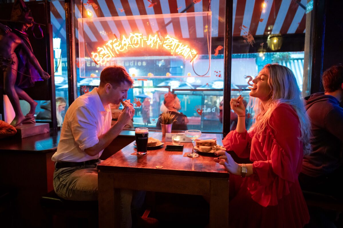 DisnDat Pub Dublin | Pubs in Temple Bar | ReZz Dublin